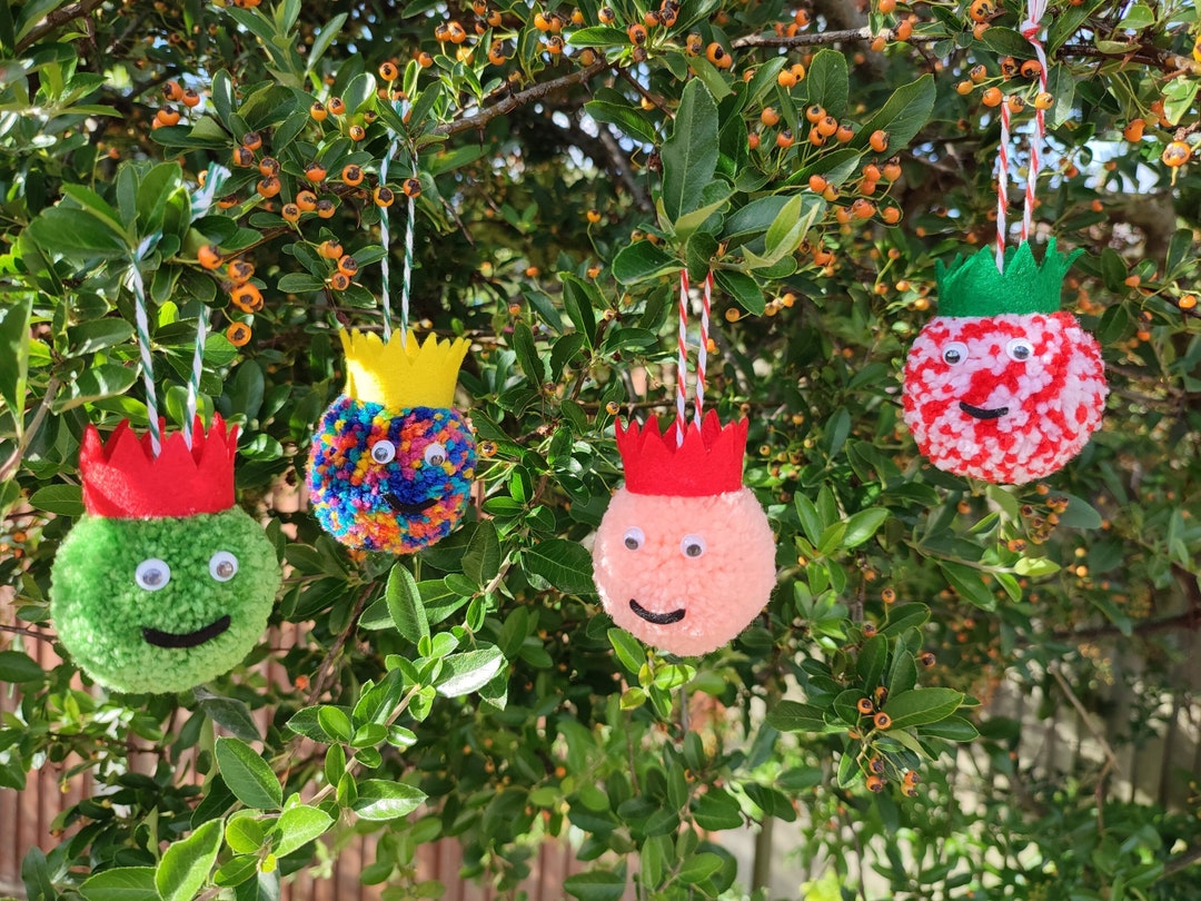 Pom Pom Merry Mates | Pom Pom Christmas Decorations | Pom Pom Christmas ...