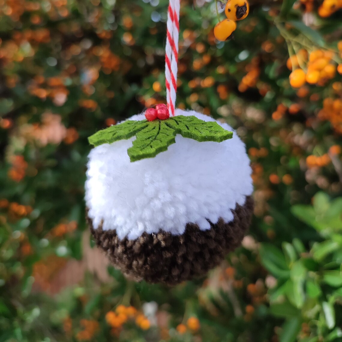 Christmas Pudding Pom Pom Hanging Decoration Pom Pom Christmas ...