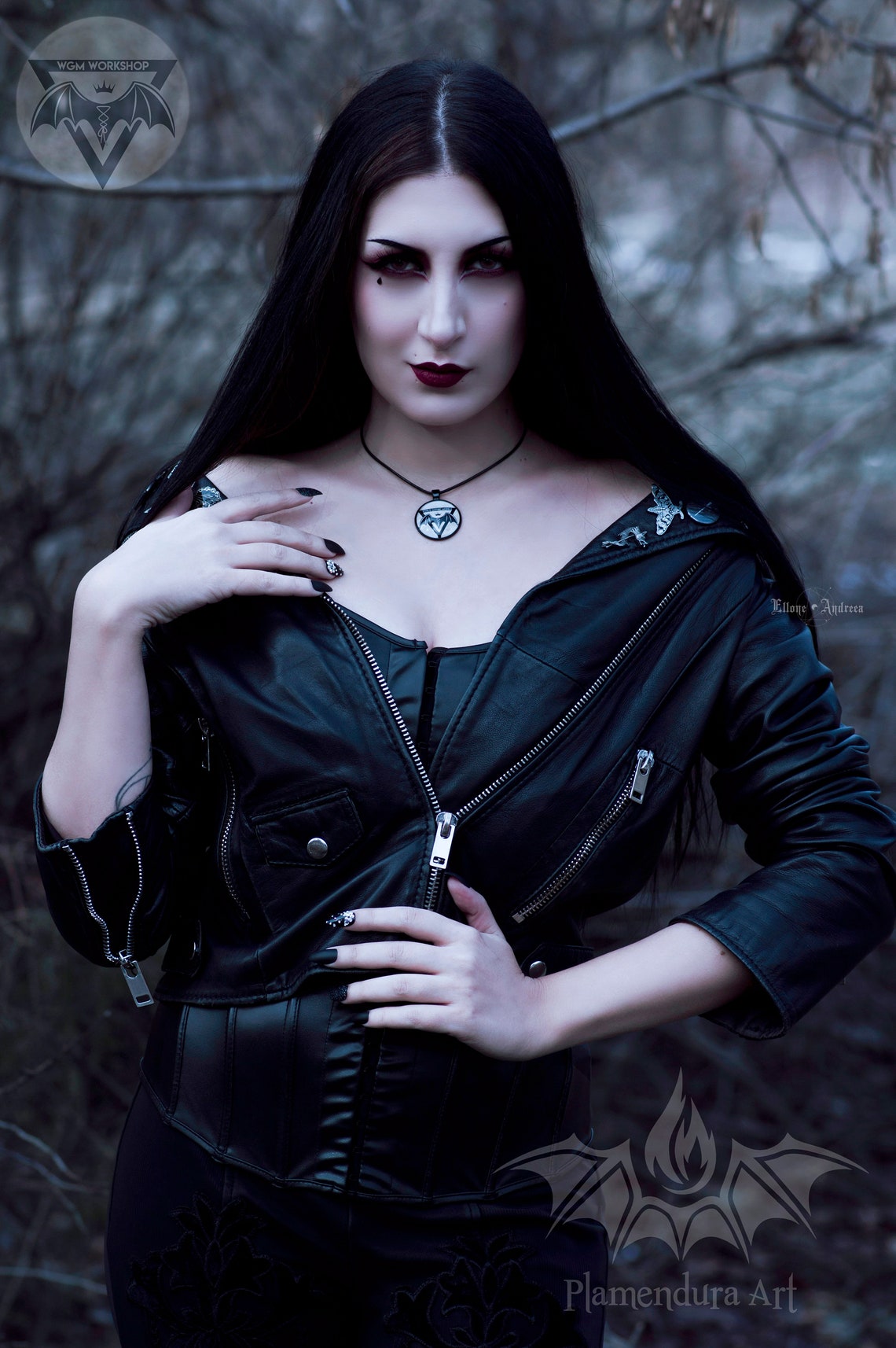 World Gothic Models Pendant Goth Charm Jewelry Bat Corset Crown Royalty ...