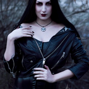 World Gothic Models Pendant Goth Charm Jewelry Bat Corset Crown Royalty ...