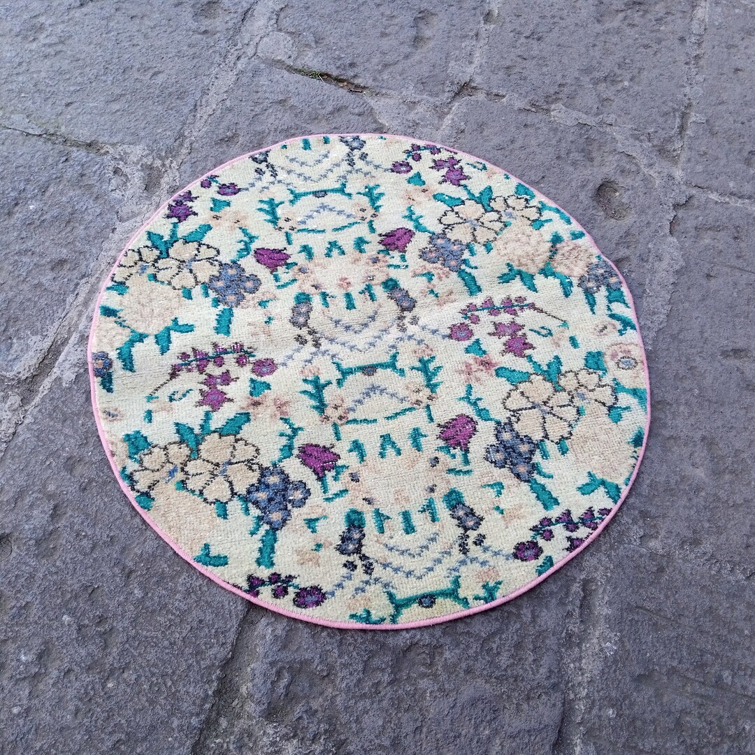 Rare Round Turkish Rug: 2.8 Ft, Wool Floral Entryway Mat - Etsy