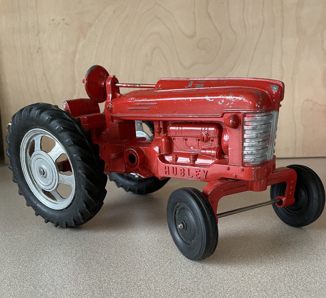 Vintage Hubley Wide Front Cast Iron Farm Tractor, 1950s Hubley Wide ...