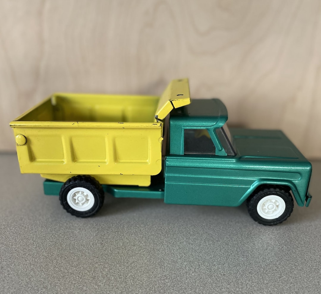 Vintage Structo Kom-pak Pressed Steel Dump Truck, 1960s Structo Kom-pak ...