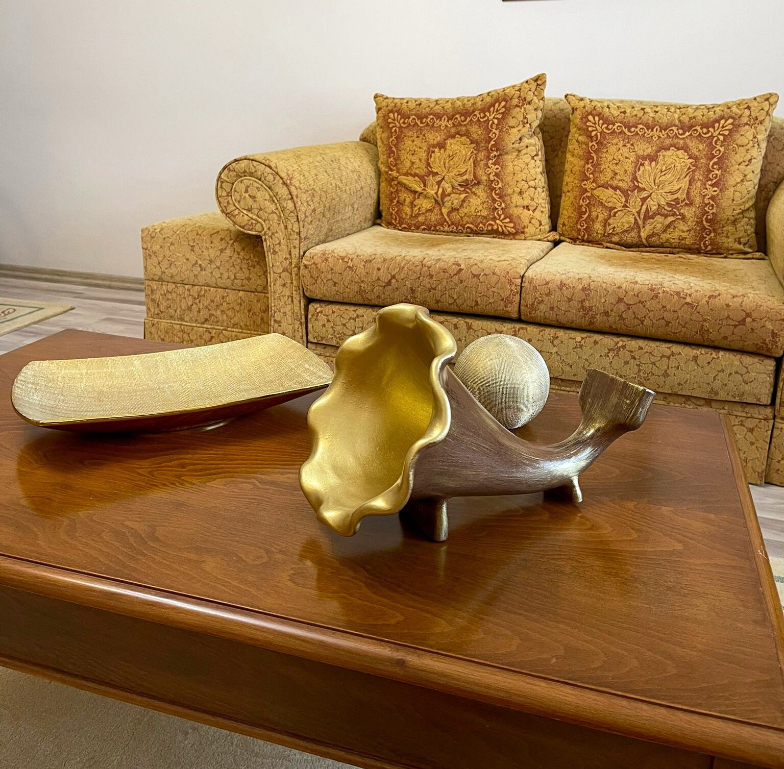 Handcrafted Gramophone Sound Bomb, Decorative Sound Booster, Sound ...