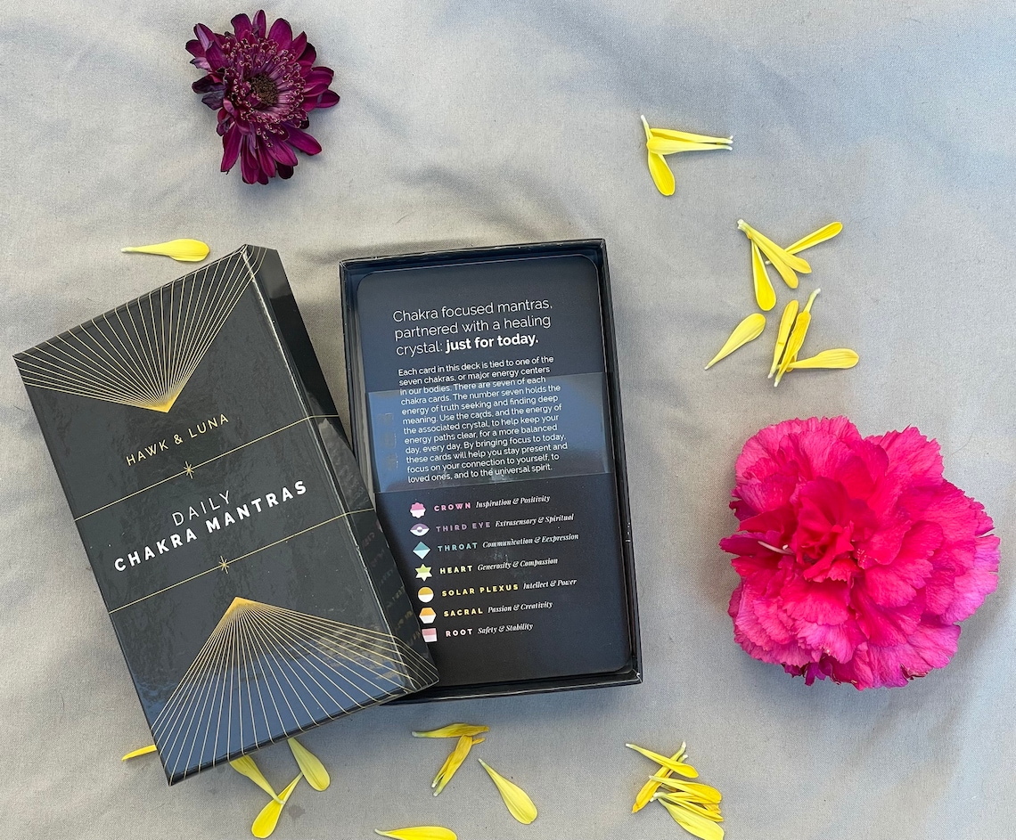 Chakra Mantra Deck | Daily Oracle Deck to Support Your Chakras - Etsy