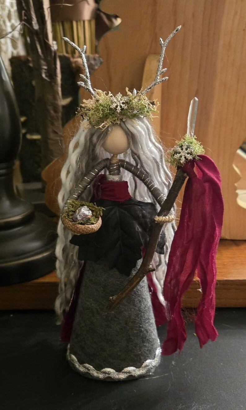 The Cailleach Goddess - Etsy