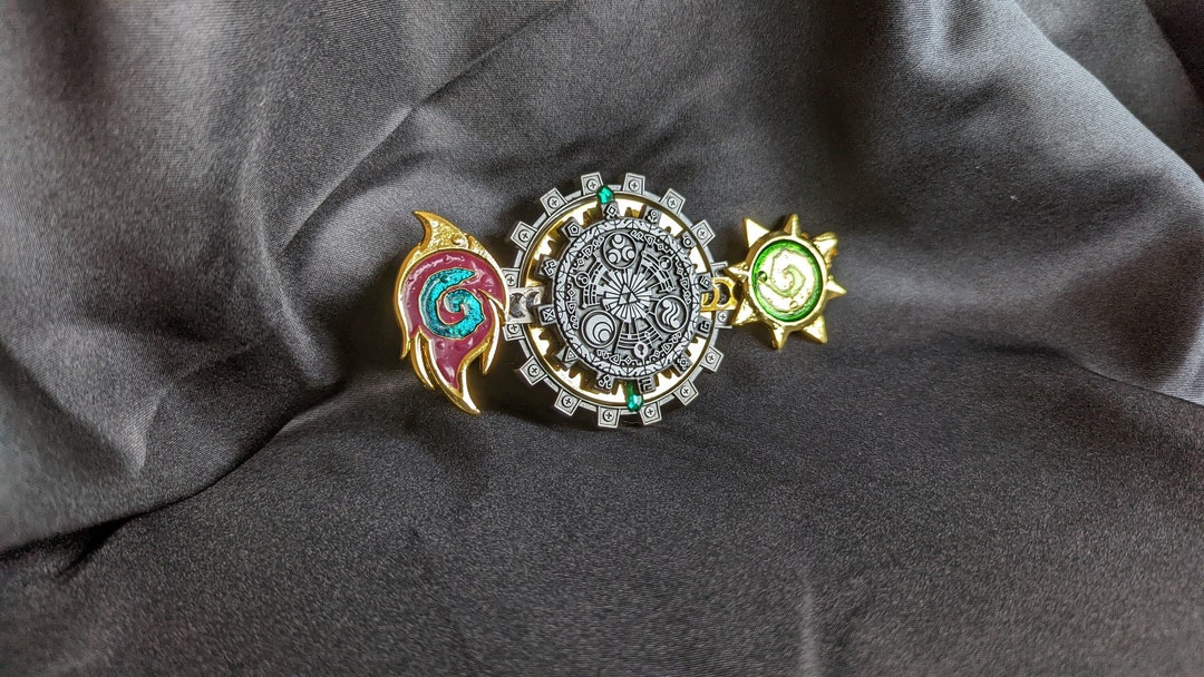 Link's Gear Medallion Moving Gears Door of Time - Etsy