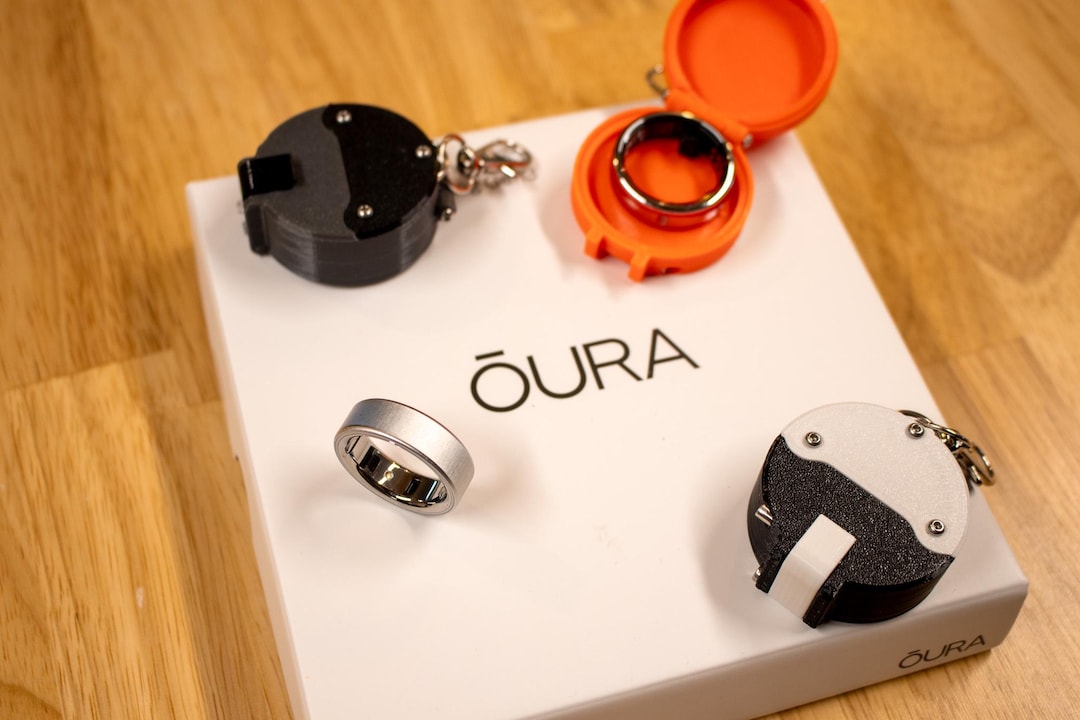 Oura Ring Keychain Case: Rugged Travel Case for Gen 3 & 4 - Etsy