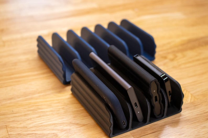Vertical SSD Holder: PLA Plastic Organizer, 4 or 6 Drive - Etsy