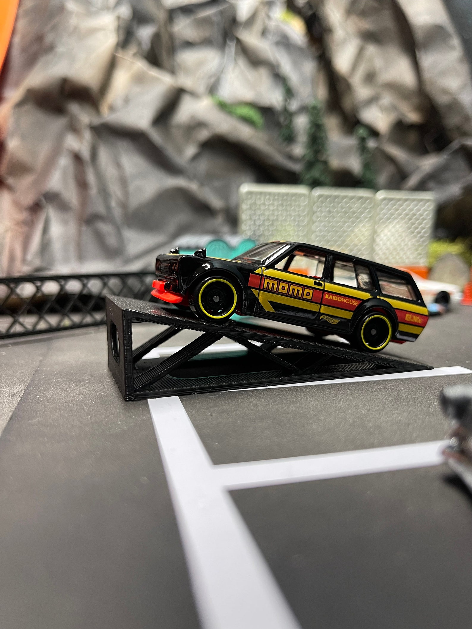 Ramp Display/diorama for Hotwheels or Matchbox 1/64 | Etsy