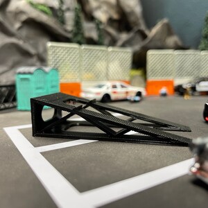 Ramp Display/diorama for Hotwheels or Matchbox 1/64 - Etsy