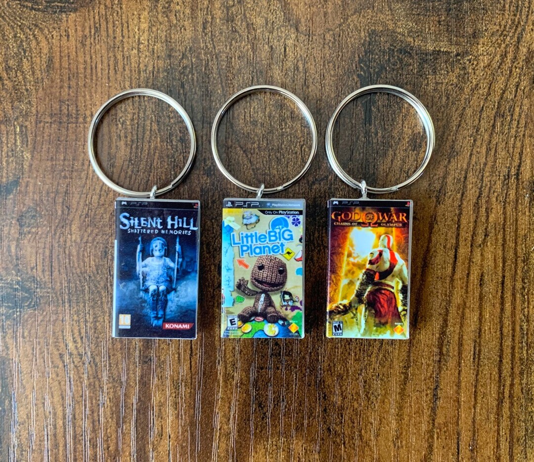 Miniature PSP Game Keyring | ANY Game You Like | Gamers Keyrings ...