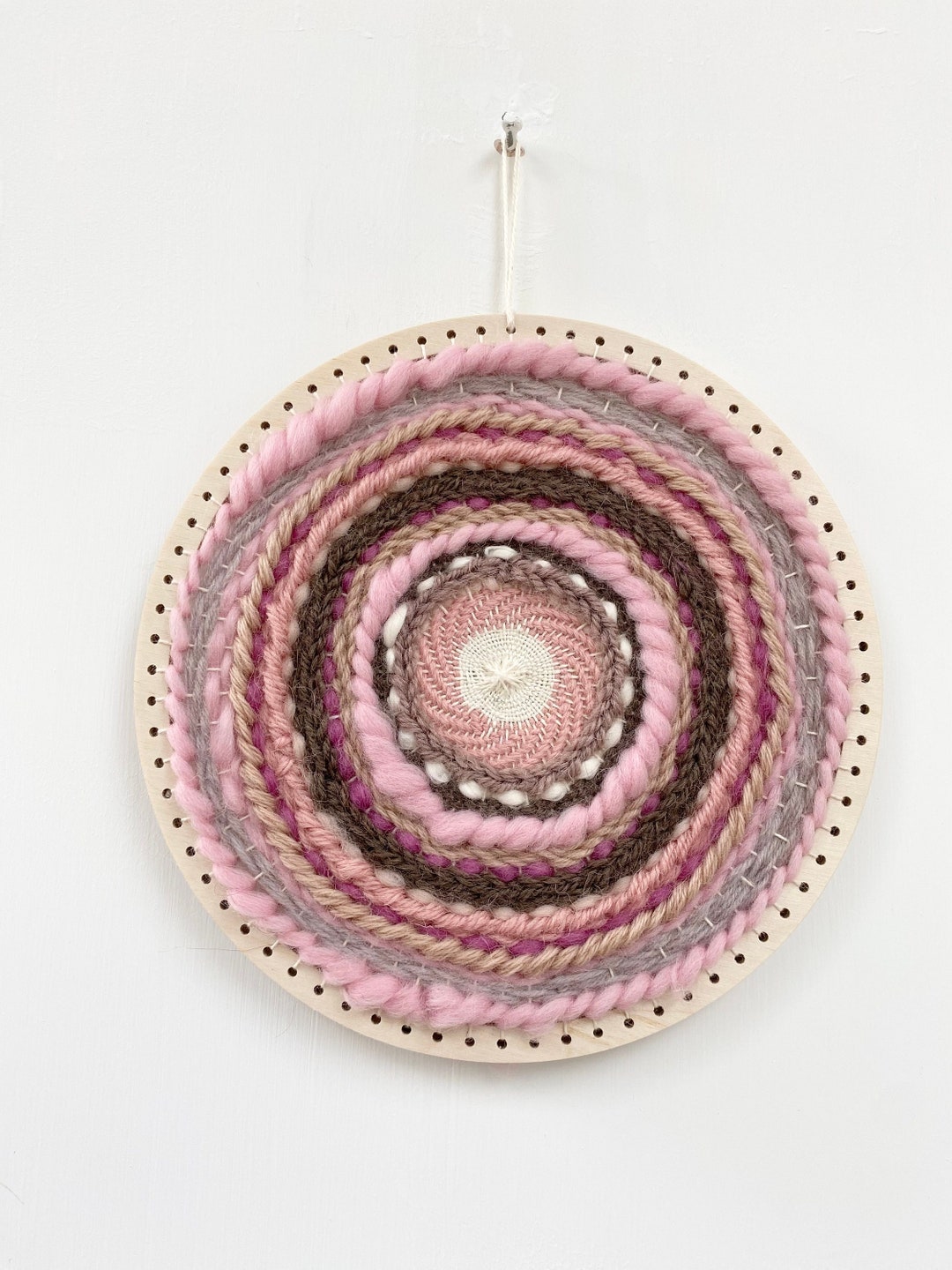 Circular Weaving Kit, Weave a Wall Hanging Decoration. Kit Includes ...