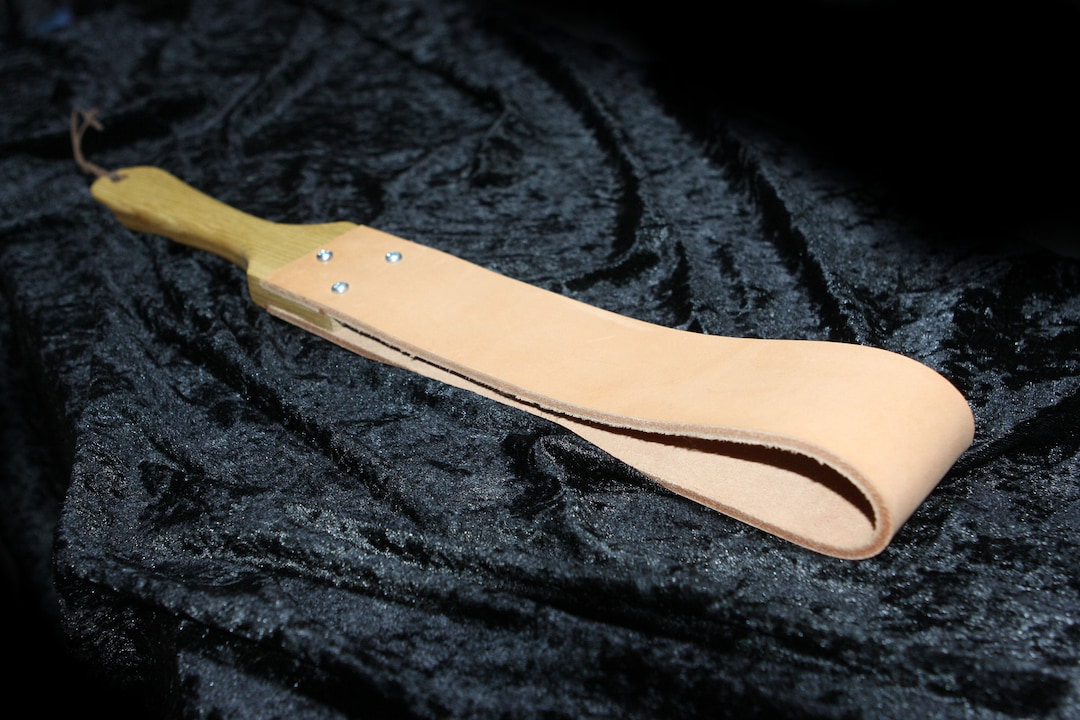 Double Smooth Hard Leather Paddle - Black or Light - 18" (45 Cm) (US ...