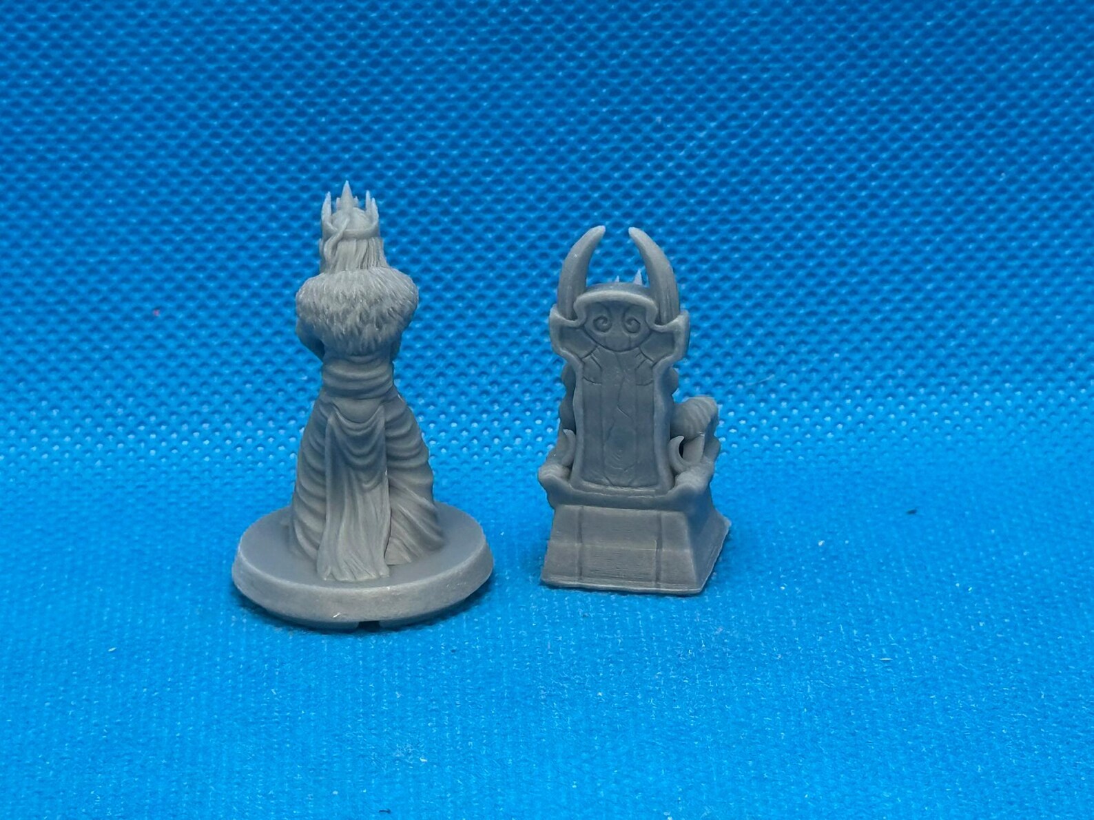 Mad King on Throne Miniature, 28mm Dungeons and Dragons, EC3D - Etsy
