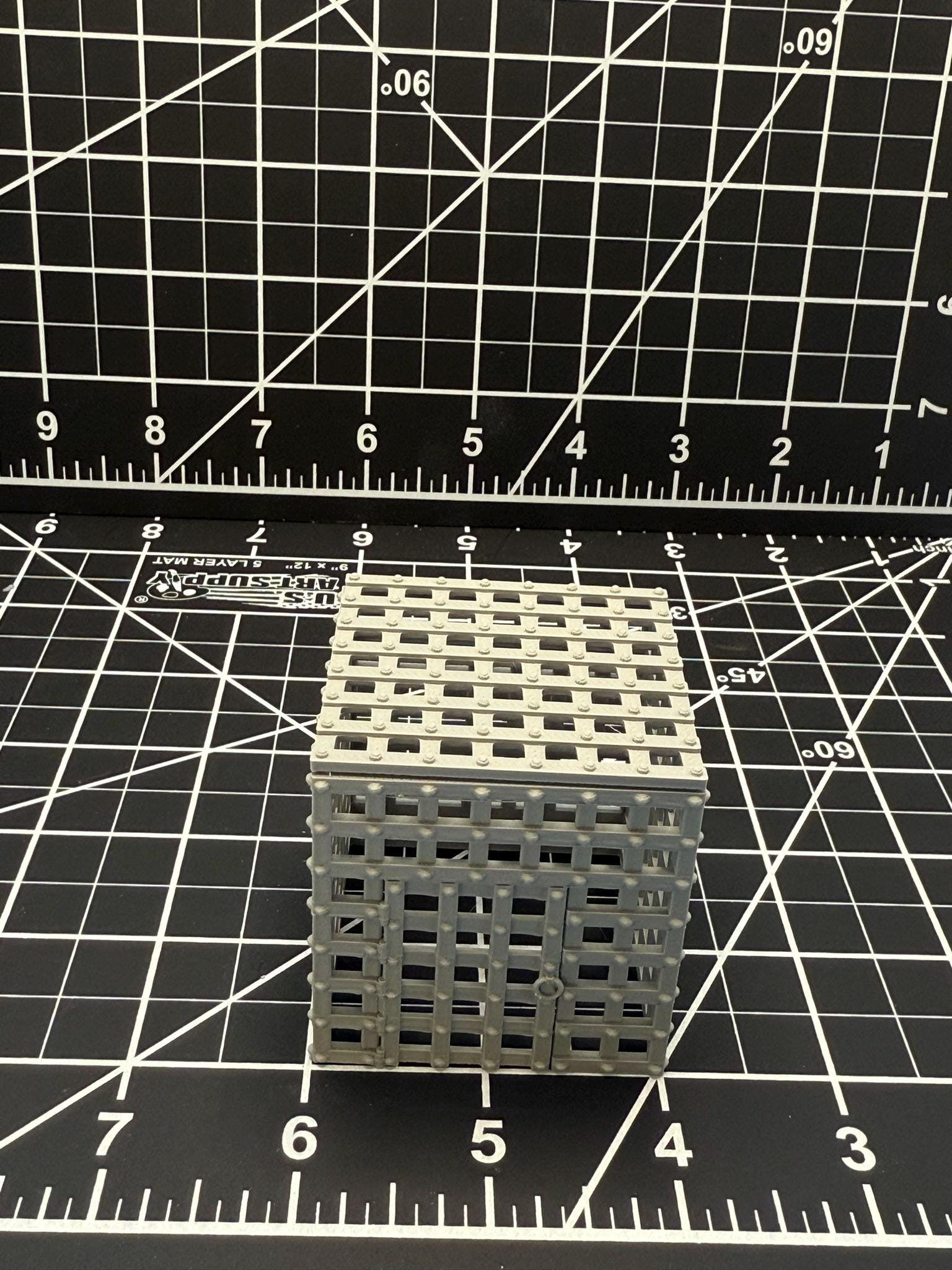 FDM 3D Printed Cage, Dungeons and Dragons, 28mm Miniature - Etsy