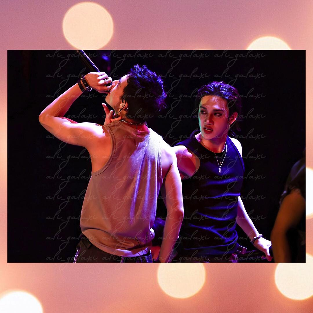 Metallic, Gloss, Stray Kids, SKZ, Bang Chan, Hyunjin, Escape, ATE ...