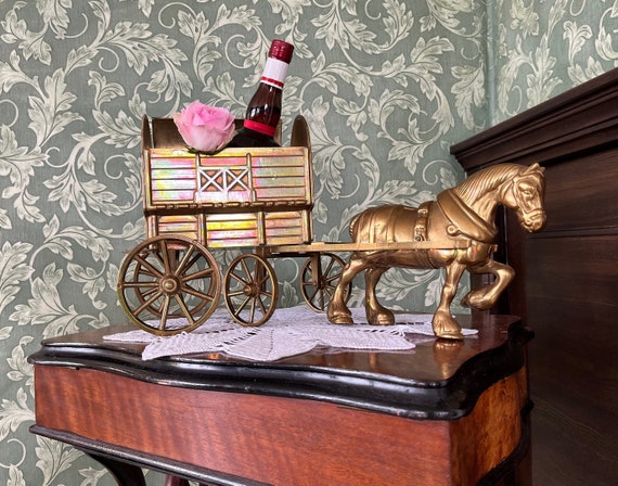 Copper horse and cart, gypsy cart, horse and caravan,… - Gem