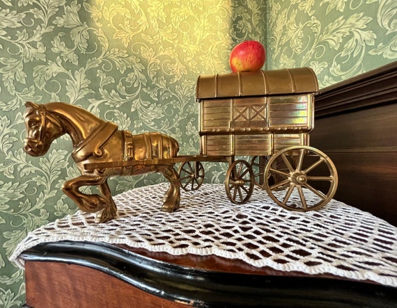 Copper horse and cart, gypsy cart, horse and caravan,… - Gem