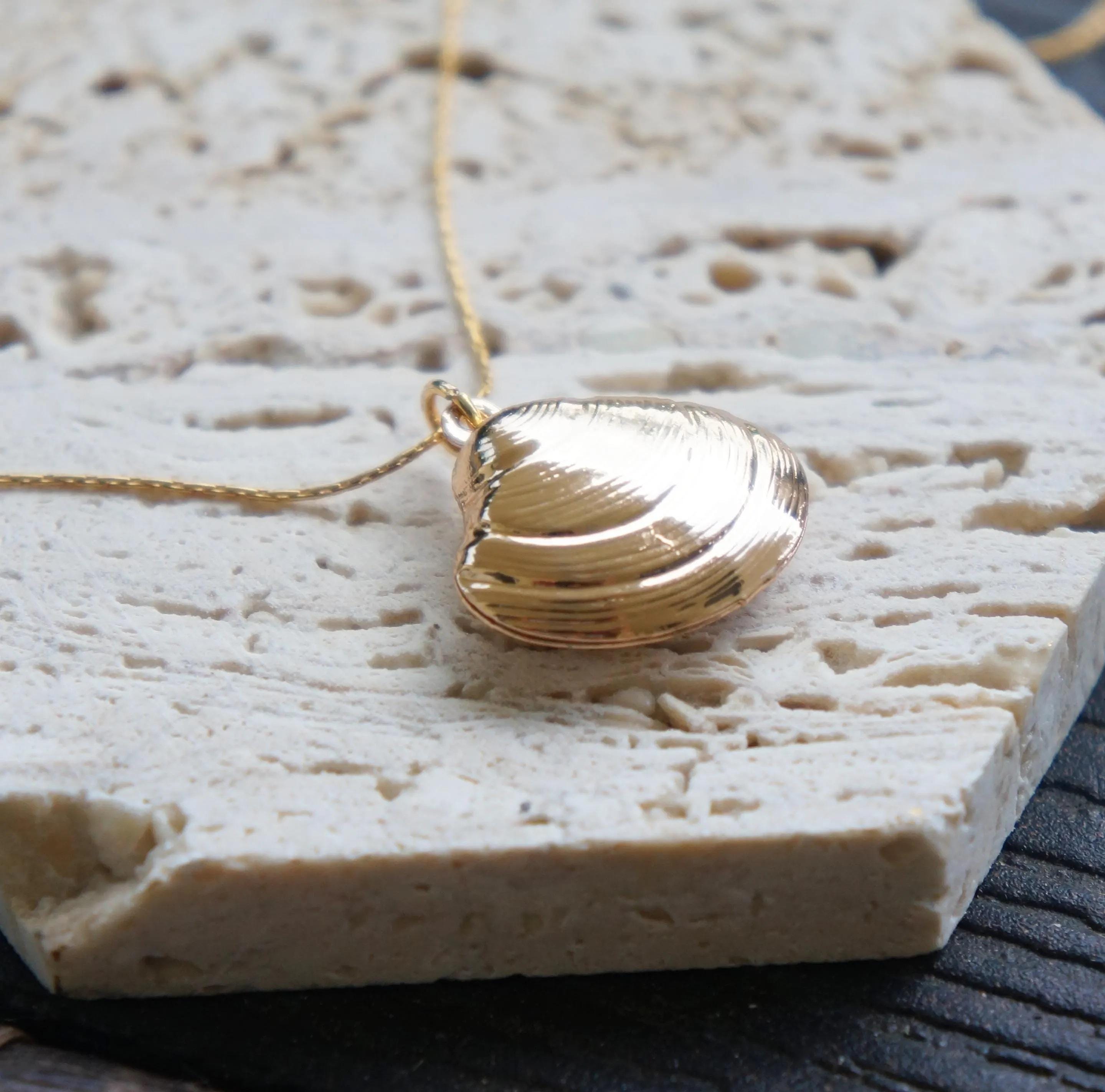 Gold Shell Pendant Necklace: Dainty Beach Jewelry - Etsy