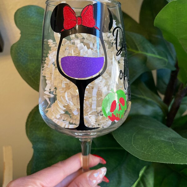 Minnie Mouse Wine - Etsy