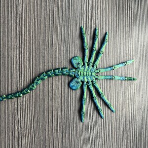 Articulated Facehugger Alien Monster for Halloween Decorations - Etsy
