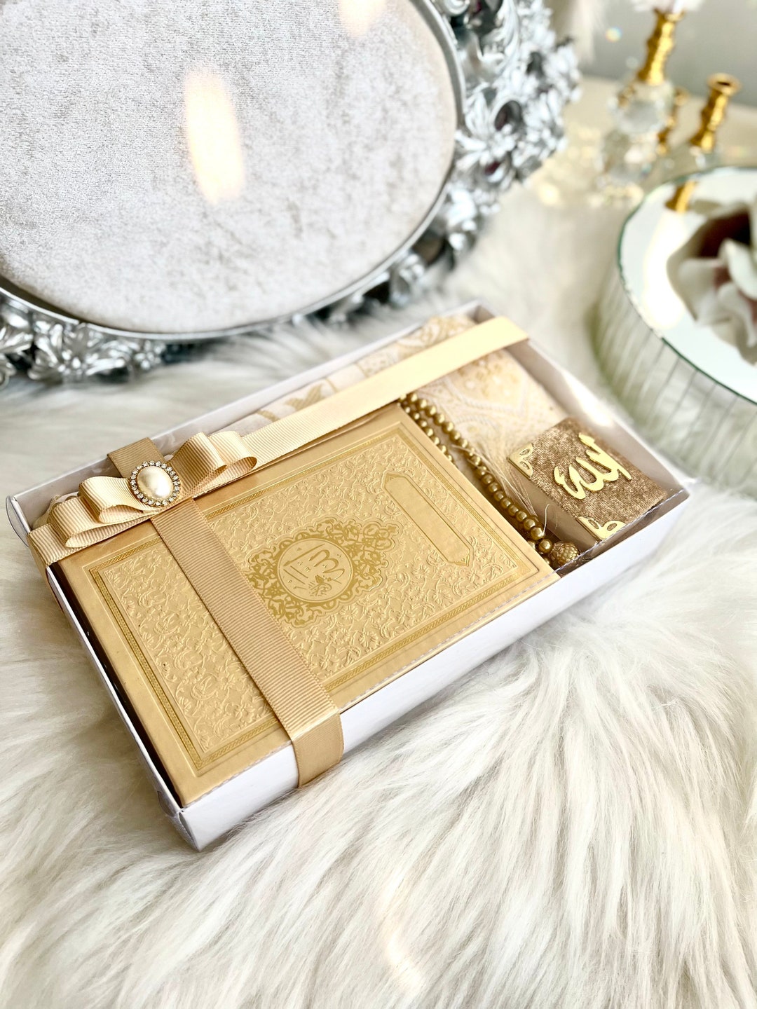 Gold Prayer Mat and Tasbih Gold Yaseen, Sajjada Tasbih, Ramadan Gift ...