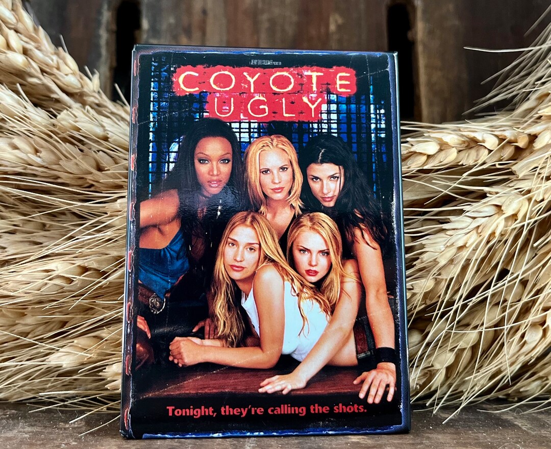 2000 ~ “coyote Ugly” Pin Back Button ~ Authentic Movie Release Promotional Badge ~ Vintage ...
