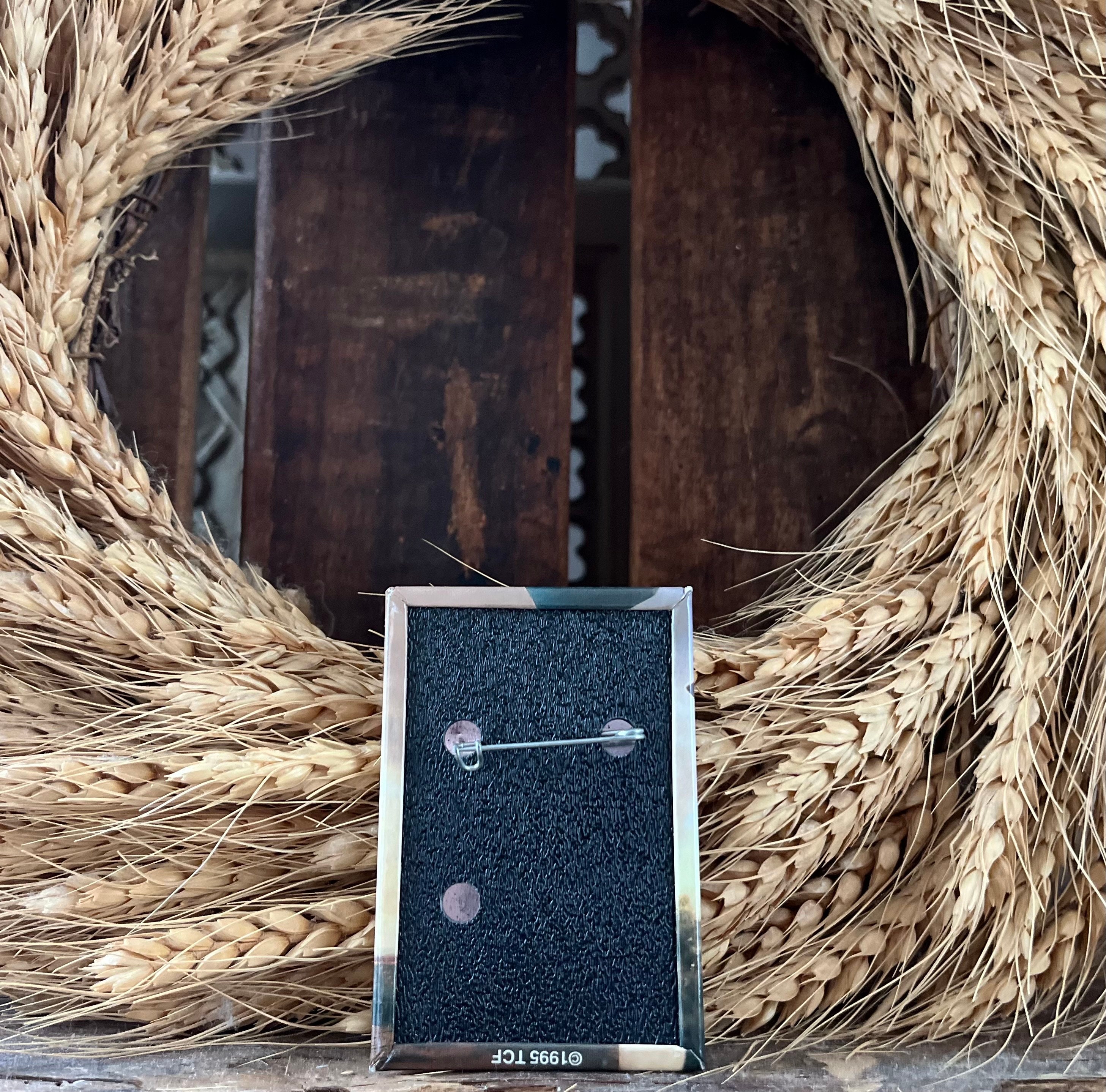 1995 Walk in the Clouds Pin Back Button Authentic Movie Release ...