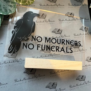 Six of Crows Sign//bookshelf Decor, Acrylic Sign, Bookcase Decor,book ...