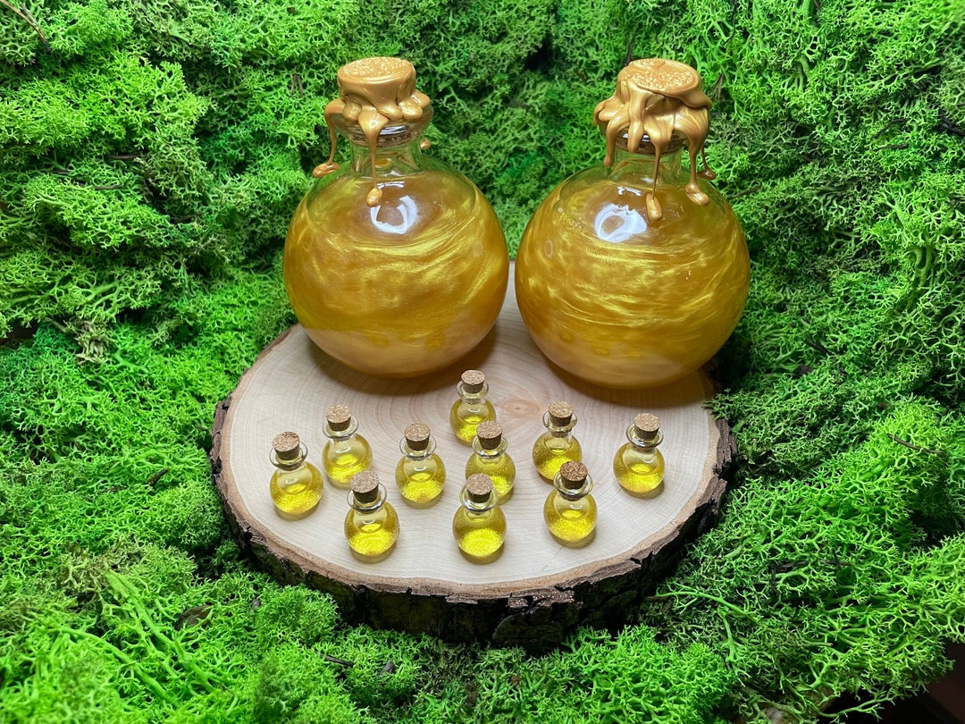 Golden Potion, Dnd, LARP, Handcrafted, Mystic Potions, Magic, Wizard ...