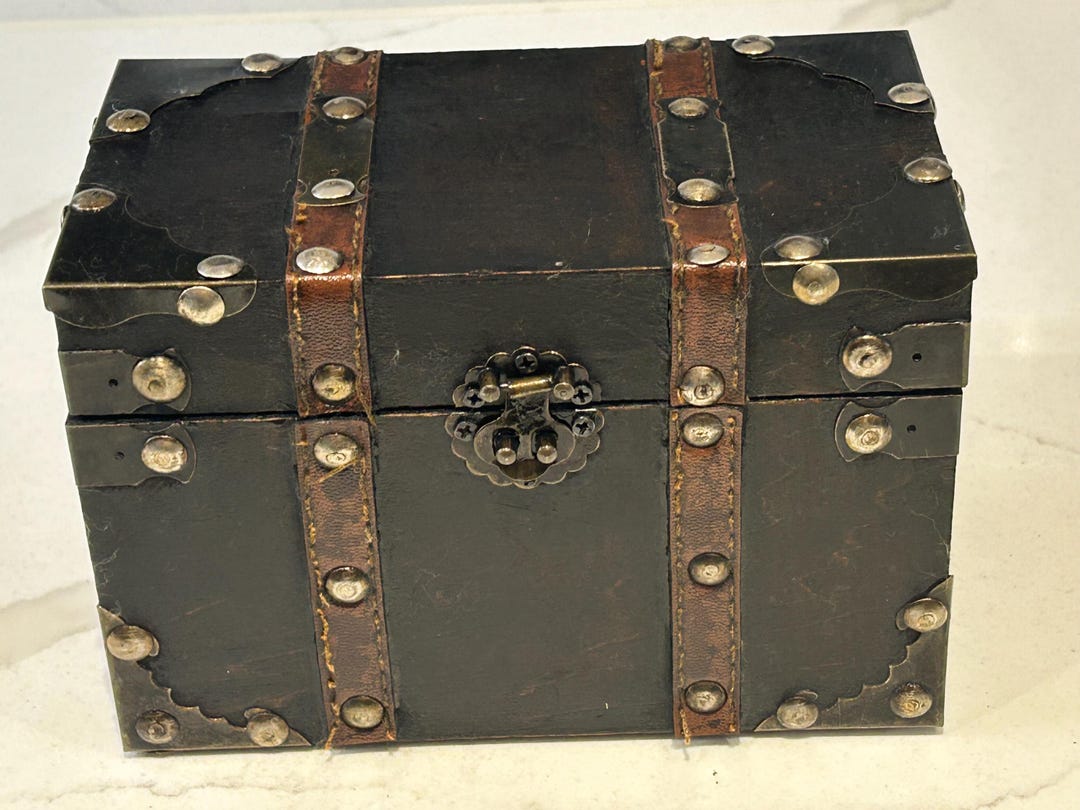 Old Style Sea Trunk Trinket Box With Leather Straps and Studs - Etsy UK