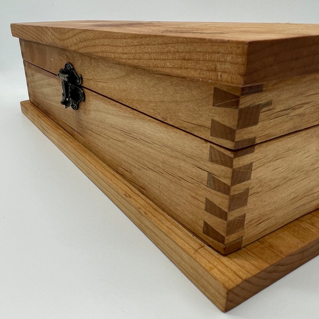 Luxe Magick Wand Box Wooden Wand Holder Handmade Magic Wand Box ...