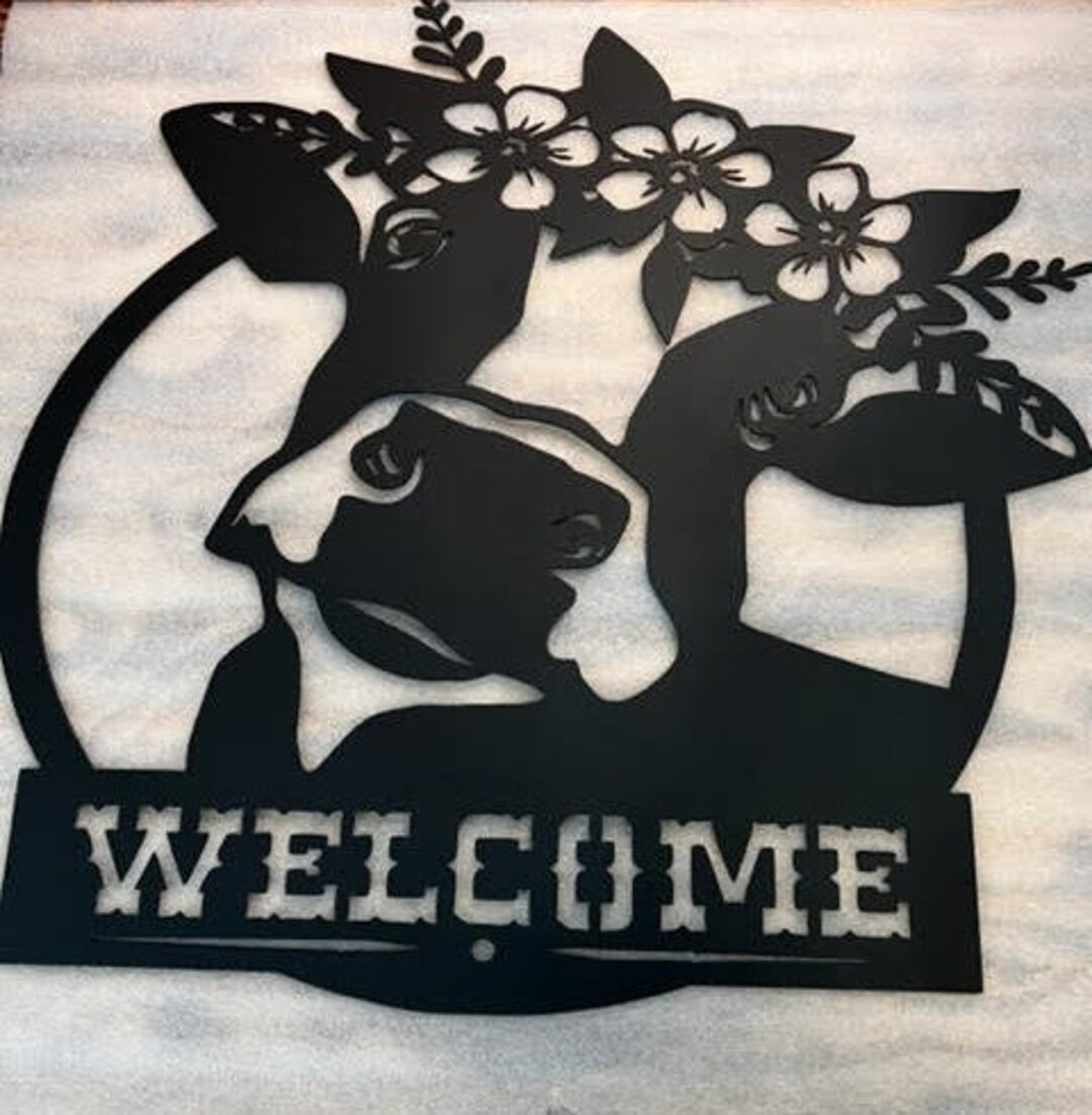 Cute Farmhouse Style, Welcome Sign With Smiling Cow and Flowers - Etsy