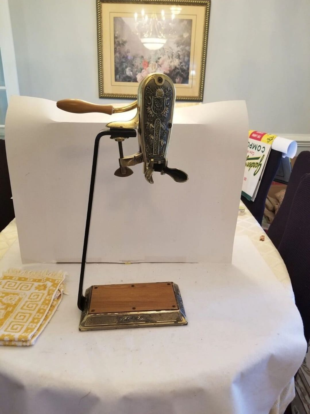 Le Grape Wine Bottle Opener / Uncorking Machine - Etsy