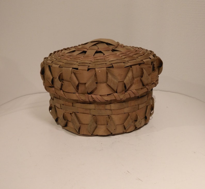 Vintage Maine Native American Penobscot Wabanaki Basket Porcupine Curls ...