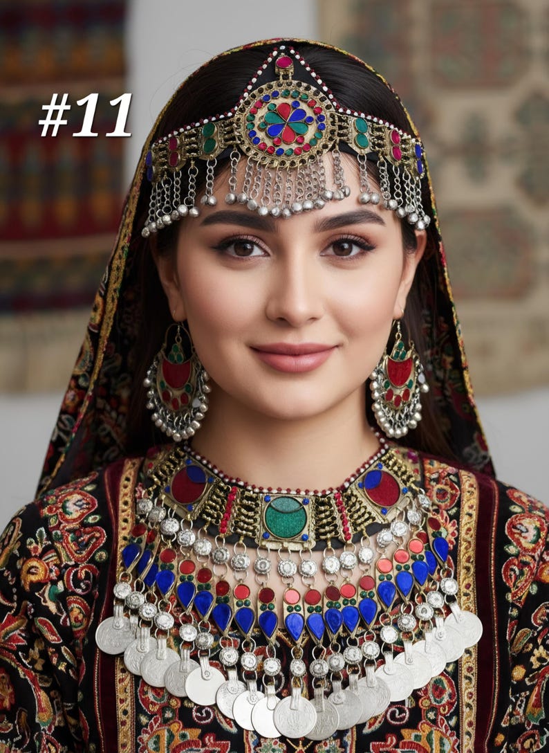Afghan Traditional Kuchi Jewelry Set Including Necklace, Mathapati ...