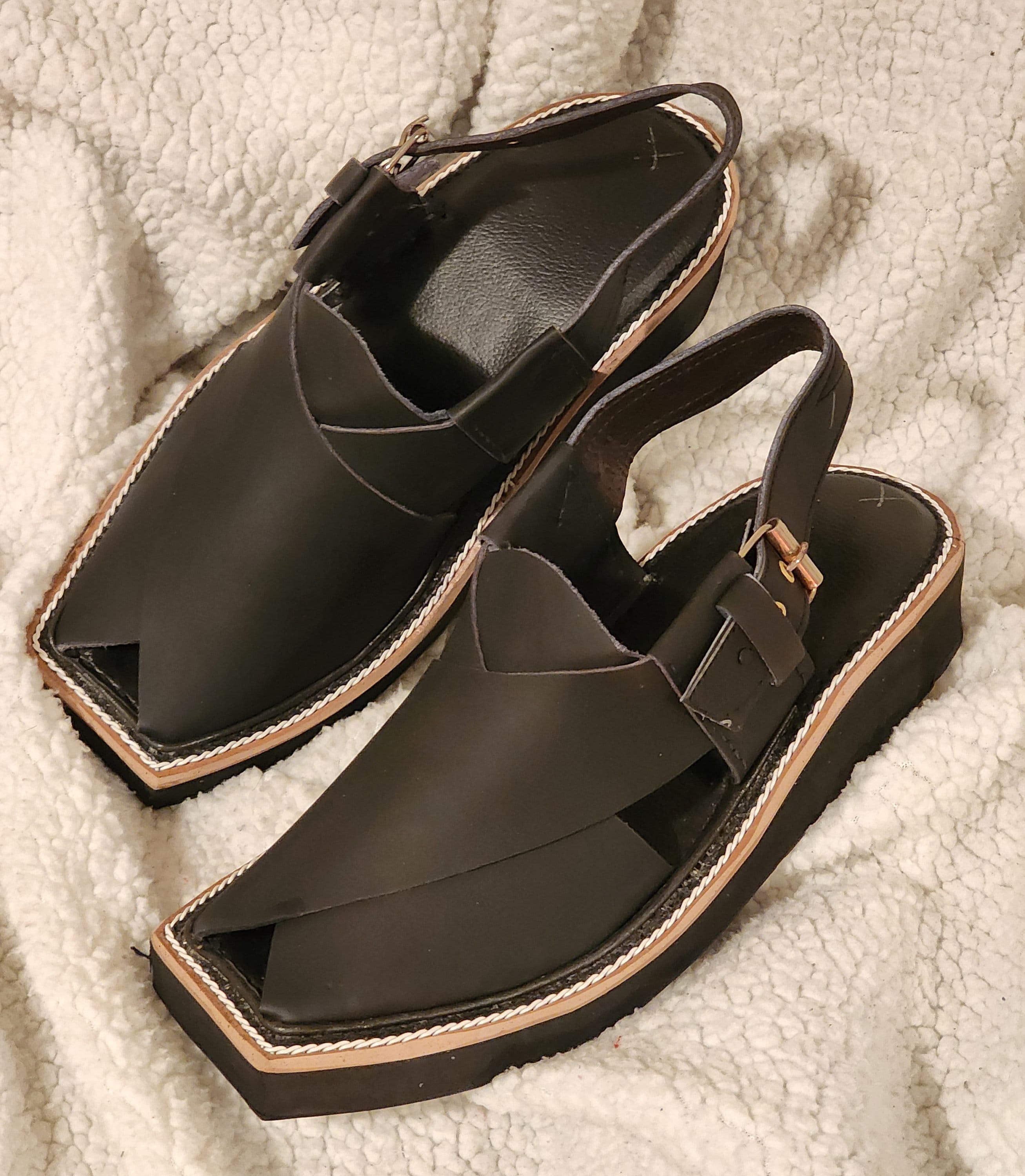 Kaptan Plain Handmade Peshawari Leather Chappal for Men. Free Shipping ...