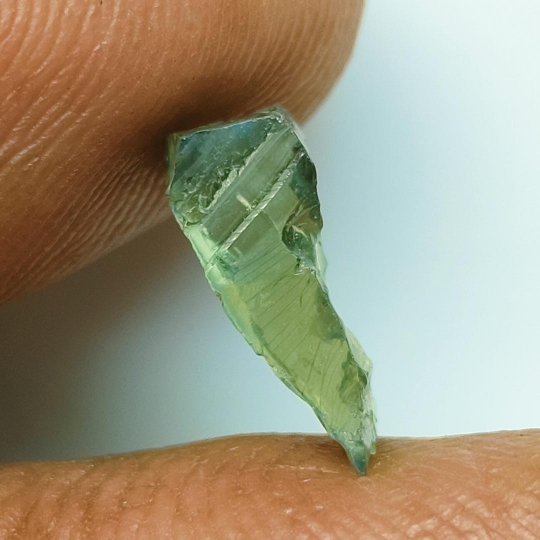 1.54 Ct Natural Alexandrite Loose Gemstone 11X3X3.5 Uncut Raw Foam ...