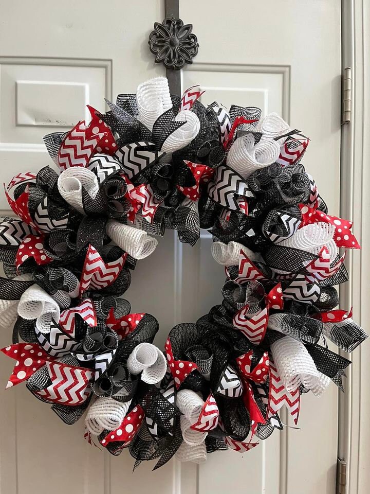 Custom Order Mesh Wreath - Etsy