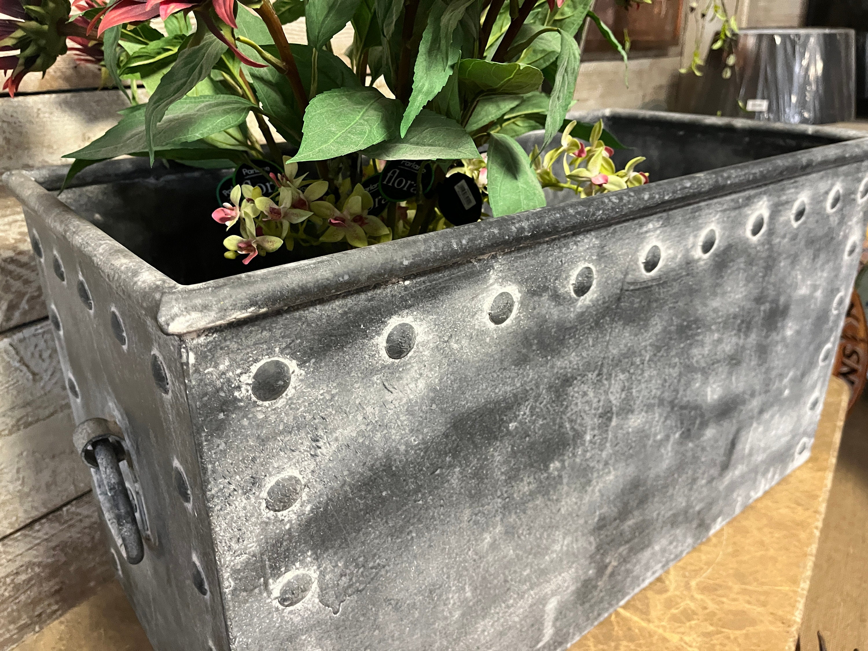 80 Cm Galvanised Riveted Trough - Water Trough - Metal Garden Planter ...