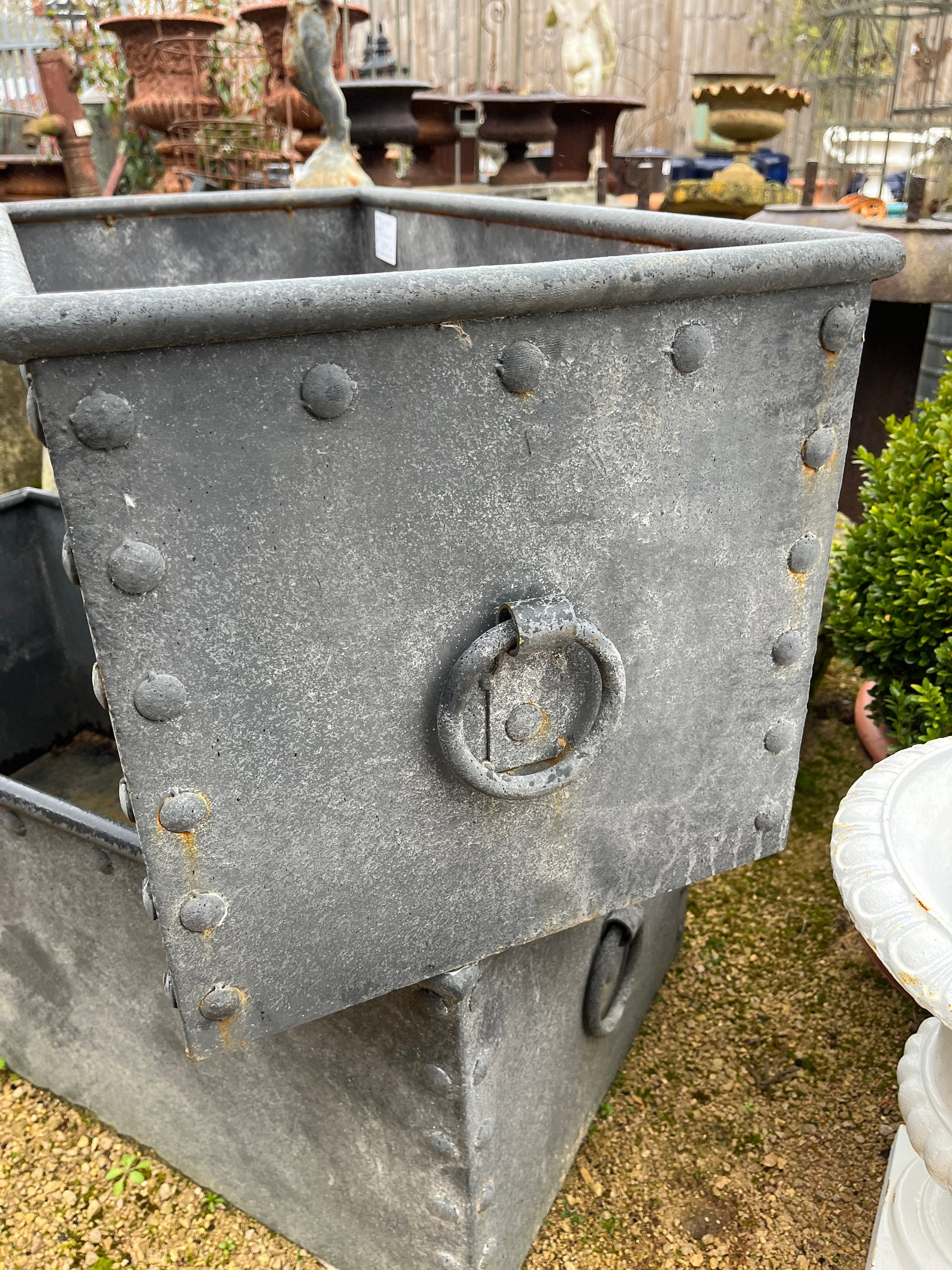 80 Cm Galvanised Riveted Trough - Water Trough - Metal Garden Planter ...