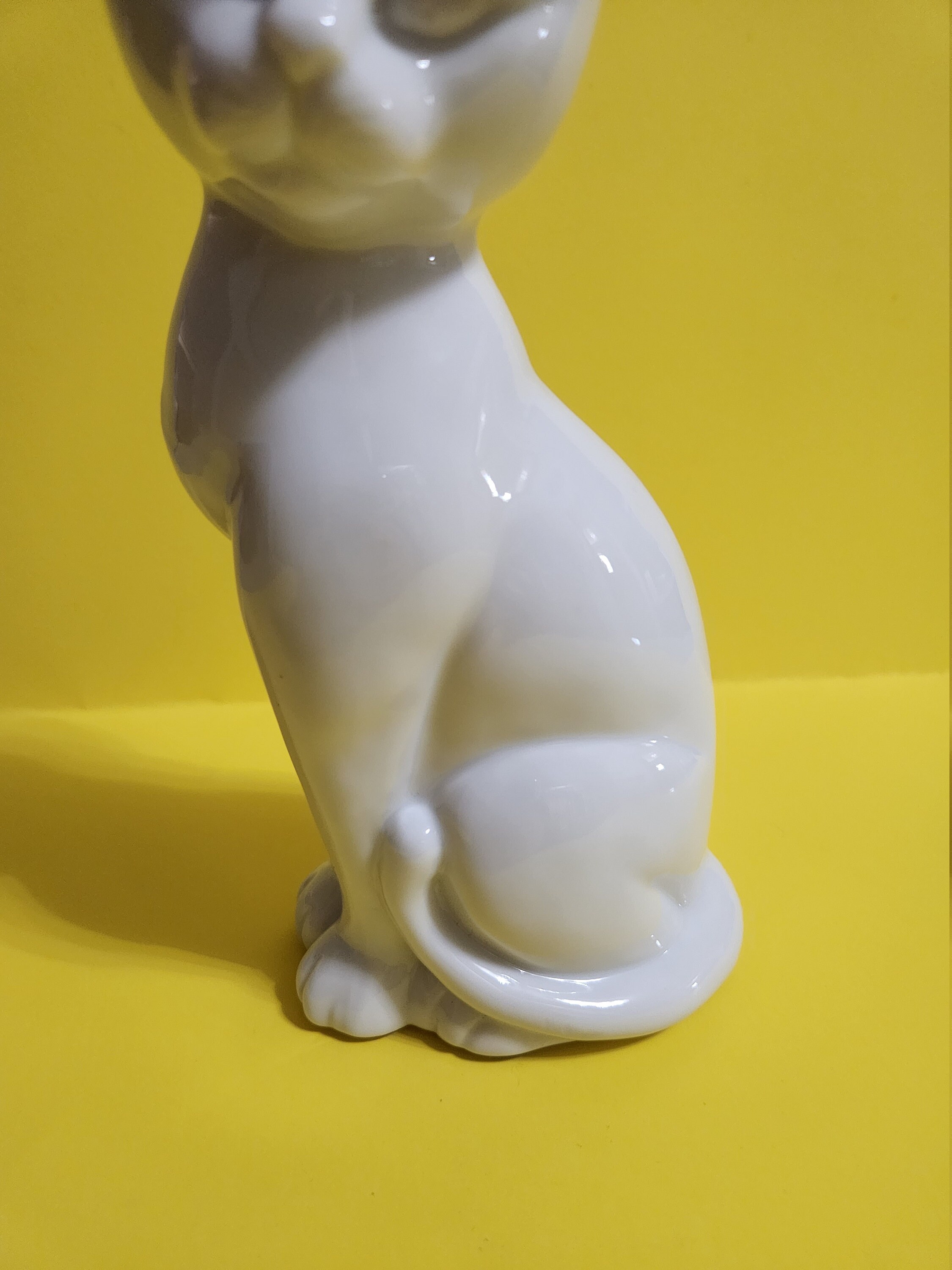 Vintage Porcelain Sitting White Siamese Cat Figurine **free Shipping ...