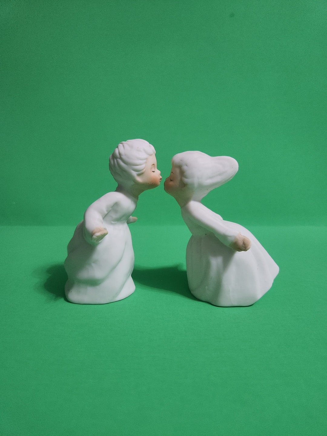 Set of 2 Porcelain Bisque Kissing Figurines Dressed in White, Made in Japan **free Shipping** - Etsy