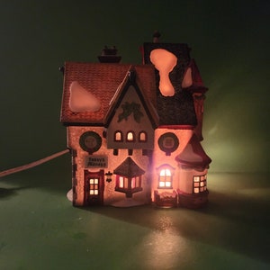 Department 56, the Heritage Village Collection North Pole Series, Tassy ...