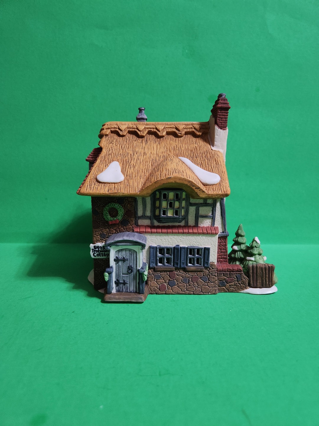 Department 56 Dickens' Village Series "betsy Trotwood's Cottage", 1989 ...