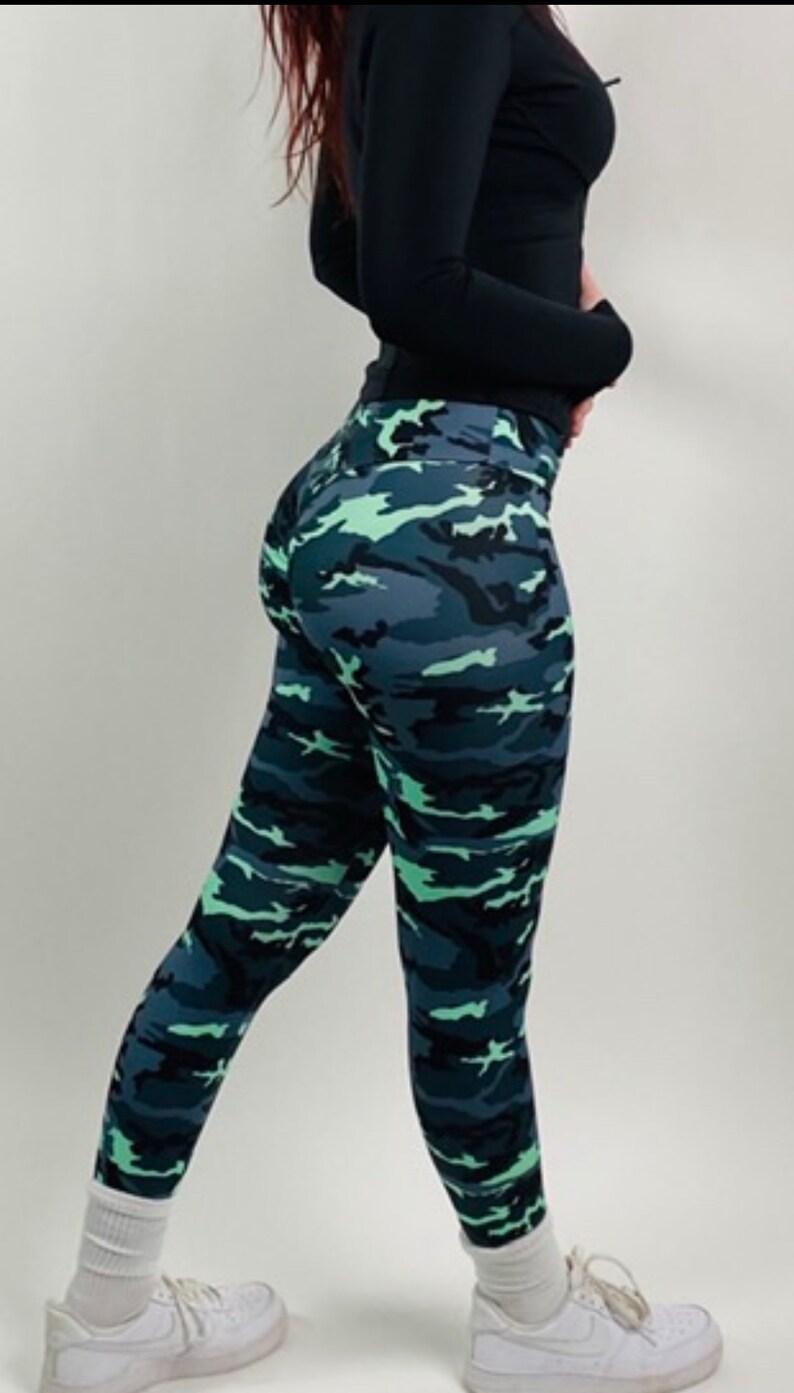 Scrunch Camouflage Contouring Leggings (the Best Scrunch Butt Leggings ...
