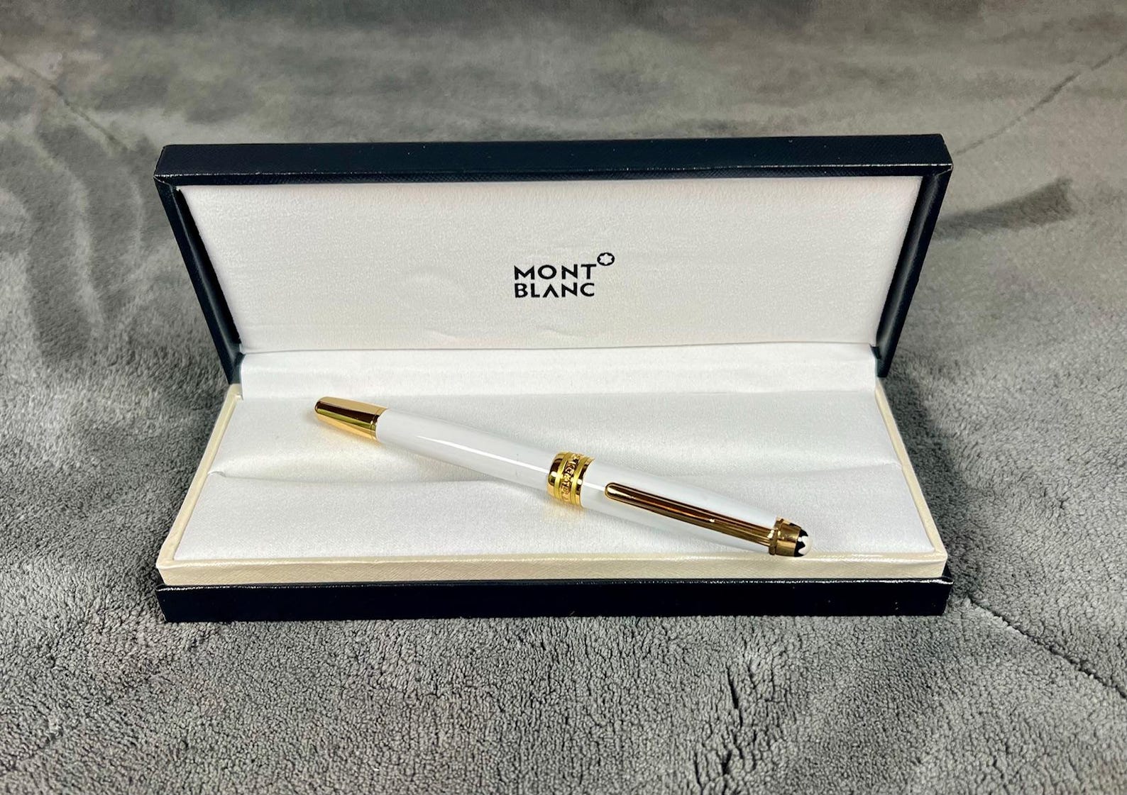 New Mont Blanc Meisterstuck White With Gold Accents Pen. New in Box ...