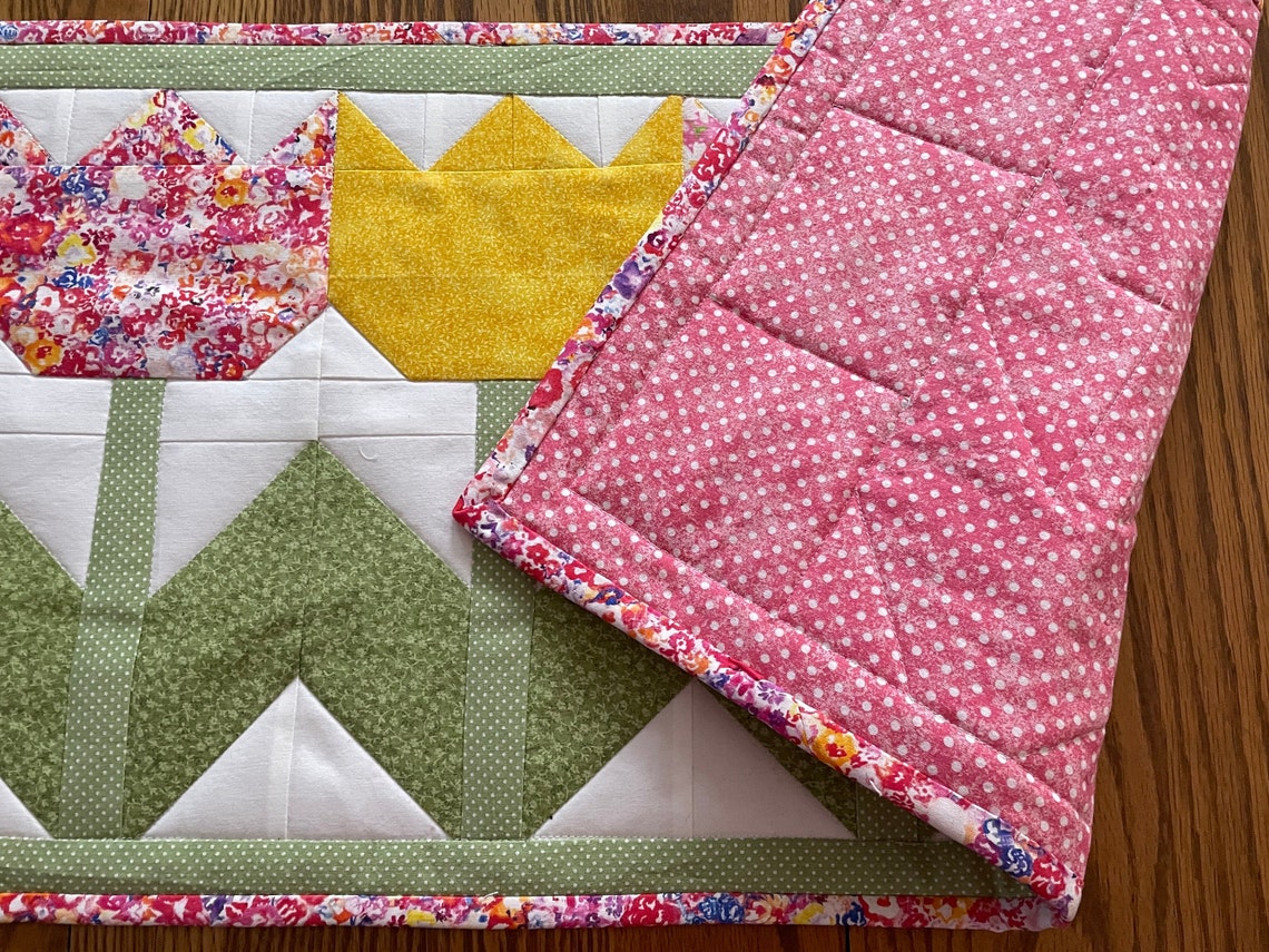 Quilted Spring Table Runner With Tulips and Pinwheels - Etsy