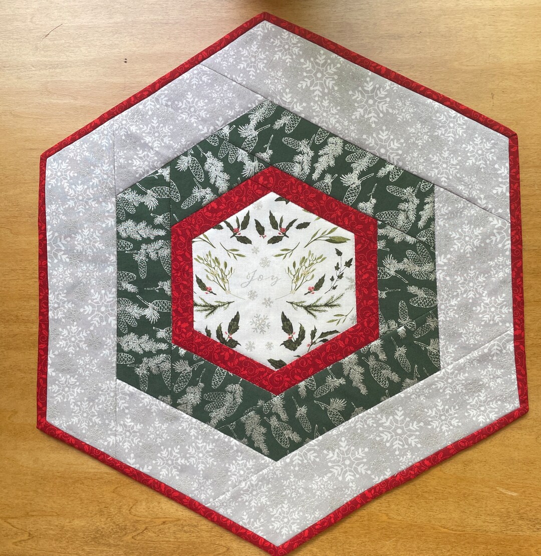 Christmas Themed Quilted Hexagon Table Topper - Etsy